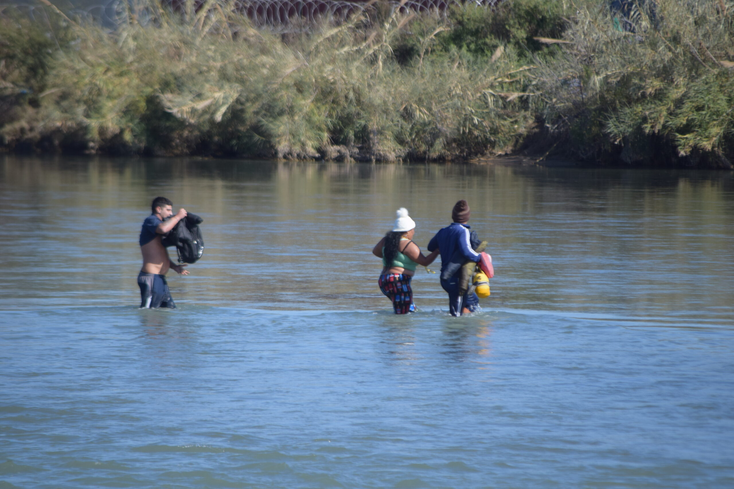 "La frontera no está abierta": EU seguirá expulsando migrantes bajo el ...