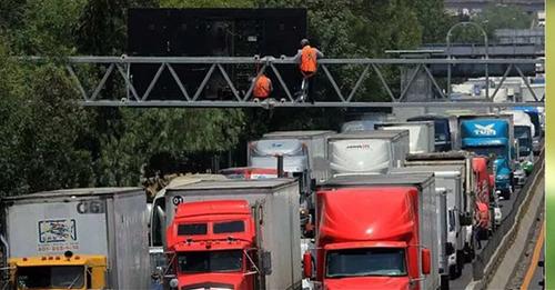 Texas inicia revisiones a camiones de carga provenientes de México tras ...